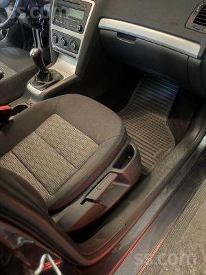 Pelēks Skoda Octavia 2010 Rīga, ar dzinēja tilpumu 1.60 L un nobraukumu 190 tūkst. km par 2600 €, foto 10 vietnē AUTOMOTO.COM.LV
