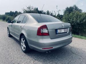 Grey Skoda Octavia 2010 in Vilnius, with an engine capacity of 1.90 L and mileage of 308 thousand km for 950 €, photo 6 on AUTOMOTO.COM.LV