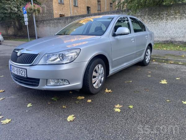 Grey Skoda Octavia 2011 in Riga, with an engine capacity of 1.60 L and mileage of 166 thousand km for 4300 €, photo 11 on AUTOMOTO.COM.LV