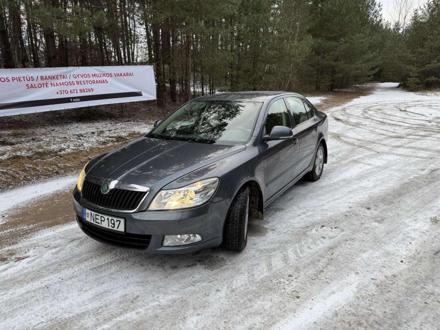 Pelēks Skoda Octavia 2011 Viļņa, ar dzinēja tilpumu 1.39 L un nobraukumu 177 tūkst. km par 3150 €, foto 2 vietnē AUTOMOTO.COM.LV
