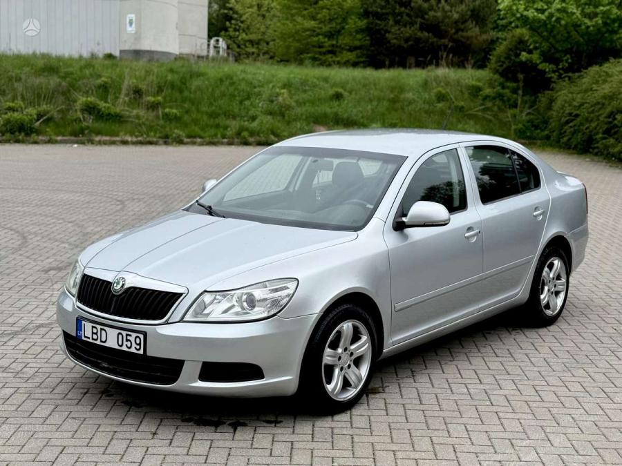 Grey Skoda Octavia 2011 in Vilnius, with an engine capacity of 0.00 L and mileage of 243 thousand km for 3200 €, photo 1 on AUTOMOTO.COM.LV