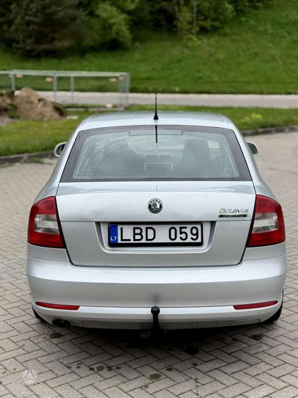 Grey Skoda Octavia 2011 in Vilnius, with an engine capacity of 0.00 L and mileage of 243 thousand km for 3200 €, photo 6 on AUTOMOTO.COM.LV
