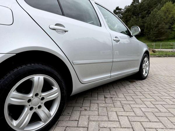 Grey Skoda Octavia 2011 in Vilnius, with an engine capacity of 0.00 L and mileage of 243 thousand km for 3200 €, photo 8 on AUTOMOTO.COM.LV