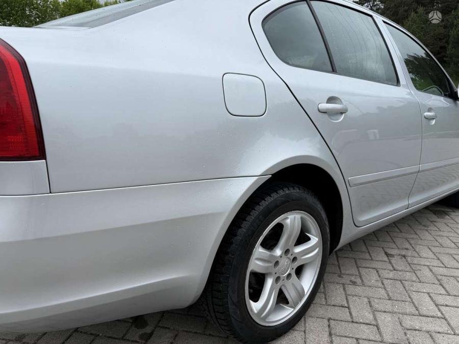 Grey Skoda Octavia 2011 in Vilnius, with an engine capacity of 0.00 L and mileage of 243 thousand km for 3200 €, photo 10 on AUTOMOTO.COM.LV