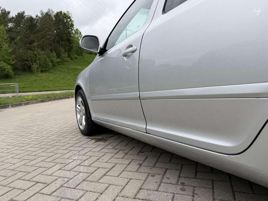 Grey Skoda Octavia 2011 in Vilnius, with an engine capacity of 0.00 L and mileage of 243 thousand km for 3200 €, photo 13 on AUTOMOTO.COM.LV