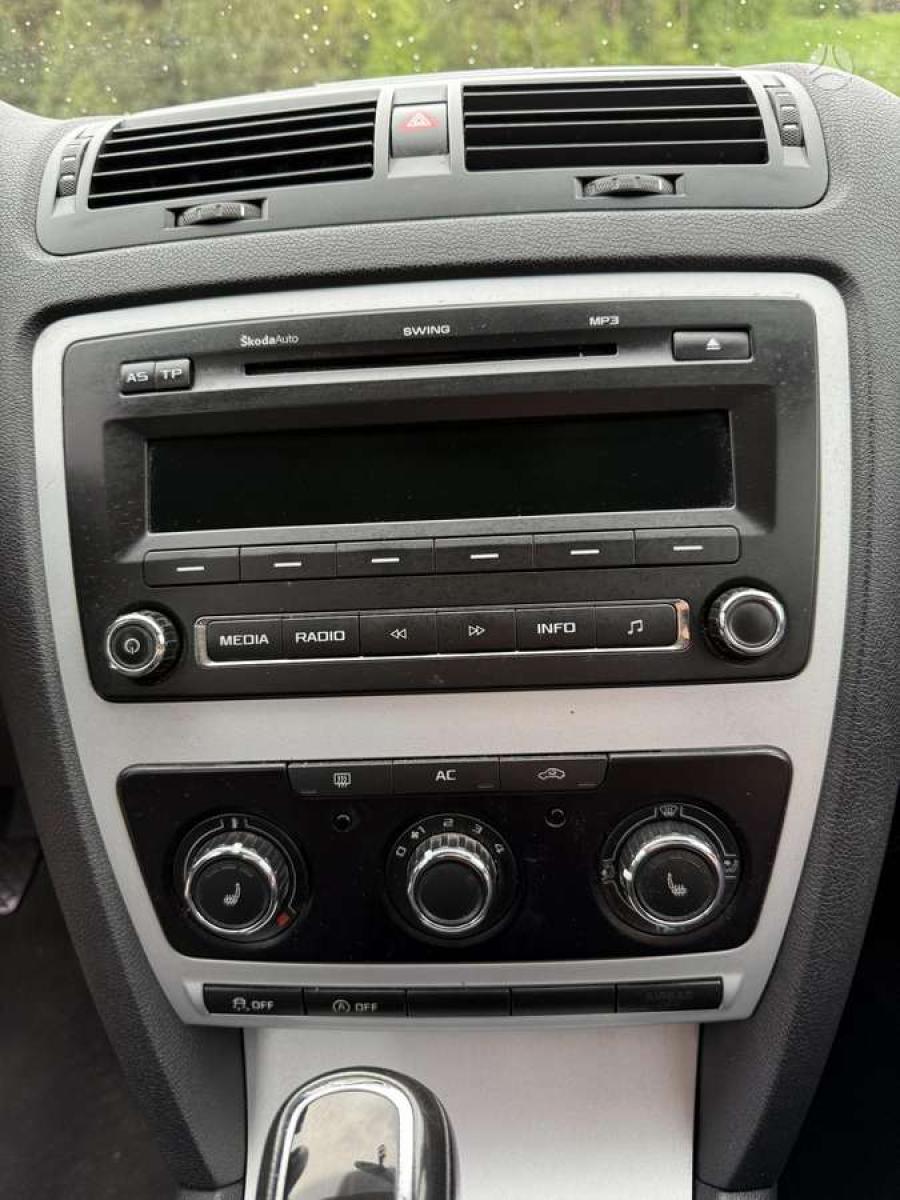 Grey Skoda Octavia 2011 in Vilnius, with an engine capacity of 0.00 L and mileage of 243 thousand km for 3200 €, photo 16 on AUTOMOTO.COM.LV