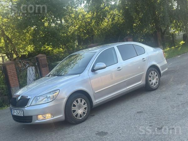 Pelēks Skoda Octavia 2011 Rīga, ar dzinēja tilpumu 1.60 L un nobraukumu 268 tūkst. km par 2150 €, foto 7 vietnē AUTOMOTO.COM.LV