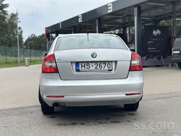 Skoda Octavia 2011 Rīga vietnē Pelēks Skoda Octavia 2011 Rīga, ar dzinēja tilpumu 1.60 L un nobraukumu 307 tūkst. km par 1790 €, foto 7 vietnē AUTOMOTO.COM.LV