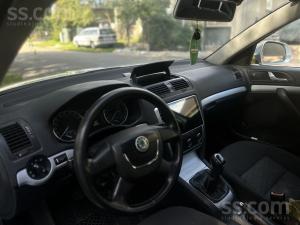 Серый Шкода Октавия 2011 в Рига, объемом двигателя 1.60 л и пробегом 307 тыс. км за 1790 €, фото 13 на AUTOMOTO.COM.LV