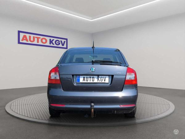 Grey Skoda Octavia 2012 in Vilnius, with an engine capacity of 1.80 L and mileage of 206 thousand km for 5999 €, photo 4 on AUTOMOTO.COM.LV