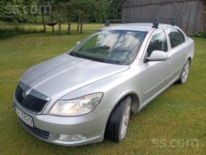 Серый Шкода Октавия 2012 в Тукумс, объемом двигателя 1.60 л и пробегом 553 тыс. км за 1400 €, фото 4 на AUTOMOTO.COM.LV