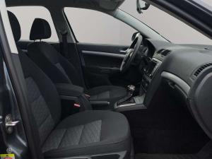 Grey Skoda Octavia 2012 in Vilnius, with an engine capacity of 1.80 L and mileage of 206 thousand km for 5999 €, photo 9 on AUTOMOTO.COM.LV