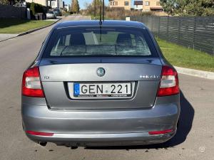 Grey Skoda Octavia 2012 in Vilnius, with an engine capacity of 1.60 L and mileage of 330 thousand km for 2400 €, photo 5 on AUTOMOTO.COM.LV