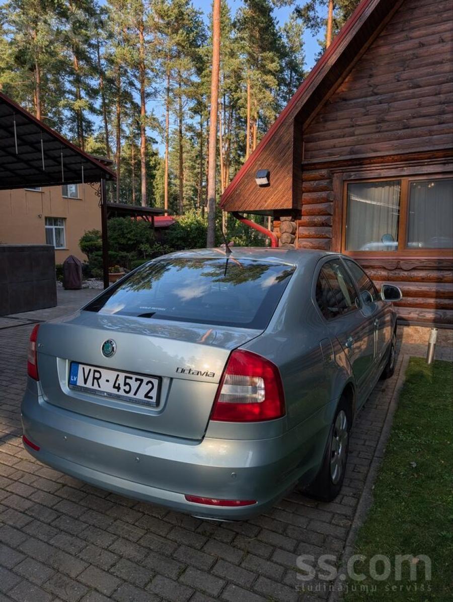 Pelēks Skoda Octavia 2012 Rīga, ar dzinēja tilpumu 1.60 L un nobraukumu 48 tūkst. km par 4900 €, foto 3 vietnē AUTOMOTO.COM.LV