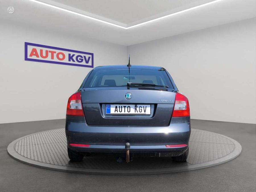 Pelēks Skoda Octavia 2012 Viļņa, ar dzinēja tilpumu 1.80 L un nobraukumu 206 tūkst. km par 5999 €, foto 5 vietnē AUTOMOTO.COM.LV