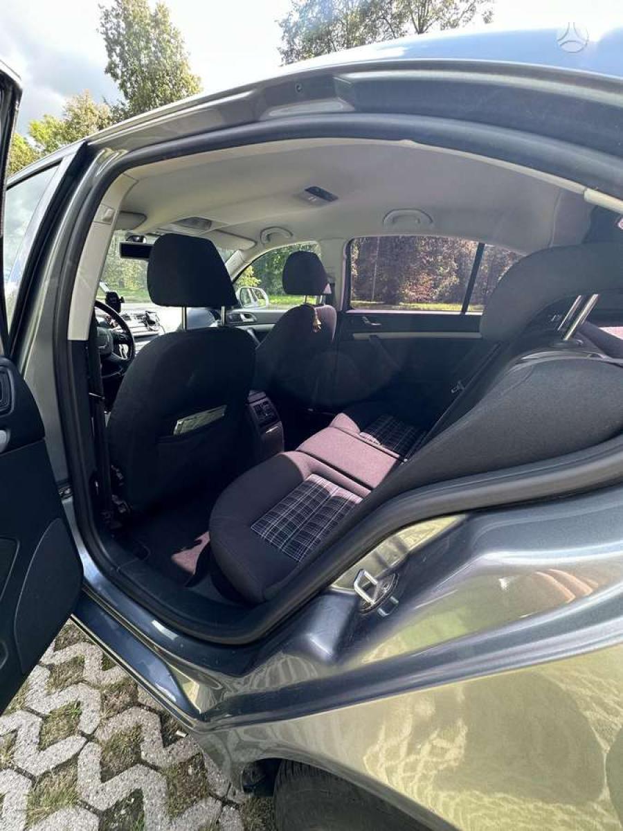 Grey Skoda Octavia 2012 in Vilnius, with an engine capacity of 1.97 L and mileage of 292 thousand km for 3490 €, photo 11 on AUTOMOTO.COM.LV