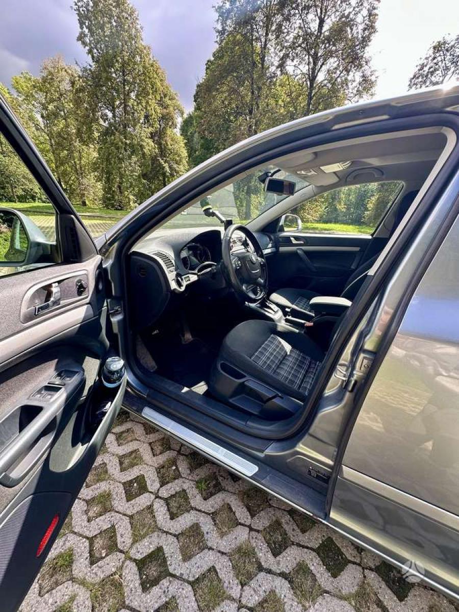 Grey Skoda Octavia 2012 in Vilnius, with an engine capacity of 1.97 L and mileage of 292 thousand km for 3490 €, photo 12 on AUTOMOTO.COM.LV