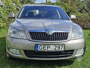 Grey Skoda Octavia 2012 in Vilnius, with an engine capacity of 1.60 L and mileage of 302 thousand km for 2500 €, photo  on AUTOMOTO.COM.LV