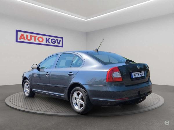 Pelēks Skoda Octavia 2012 Viļņa, ar dzinēja tilpumu 1.80 L un nobraukumu 206 tūkst. km par 5999 €, foto 4 vietnē AUTOMOTO.COM.LV