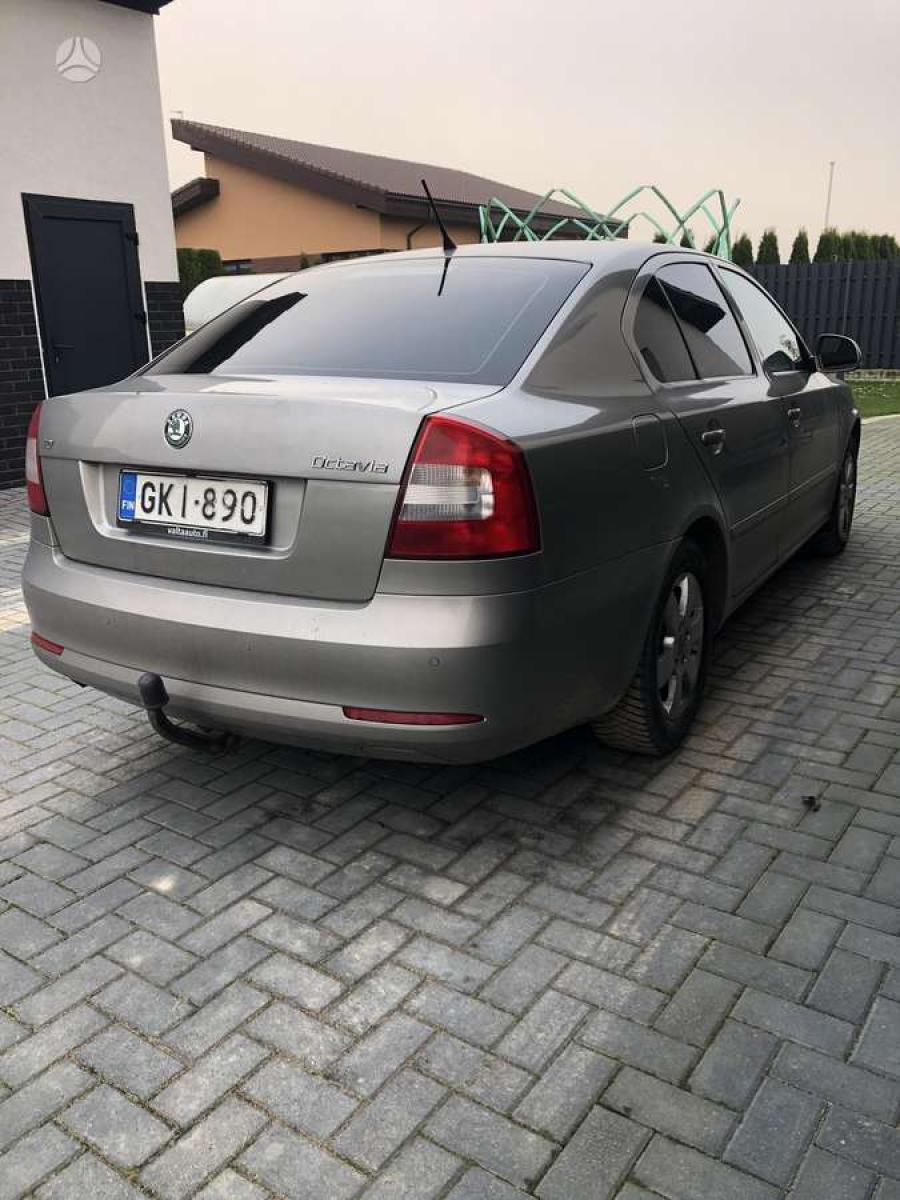 Pelēks Skoda Octavia 2012 Klaipėda, ar dzinēja tilpumu 1.60 L un nobraukumu 335 tūkst. km par 3500 €, foto 4 vietnē AUTOMOTO.COM.LV