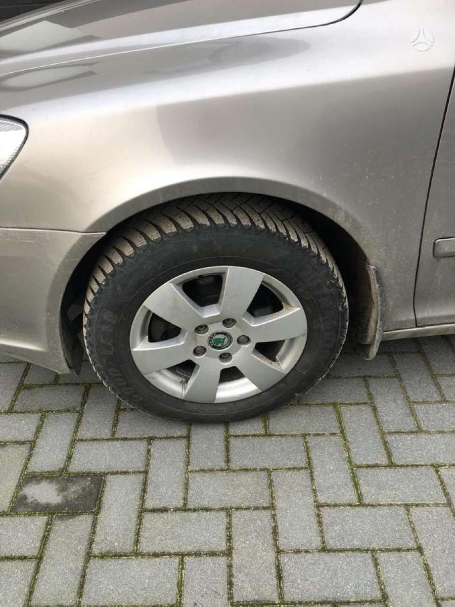 Pelēks Skoda Octavia 2012 Klaipėda, ar dzinēja tilpumu 1.60 L un nobraukumu 335 tūkst. km par 3500 €, foto 5 vietnē AUTOMOTO.COM.LV