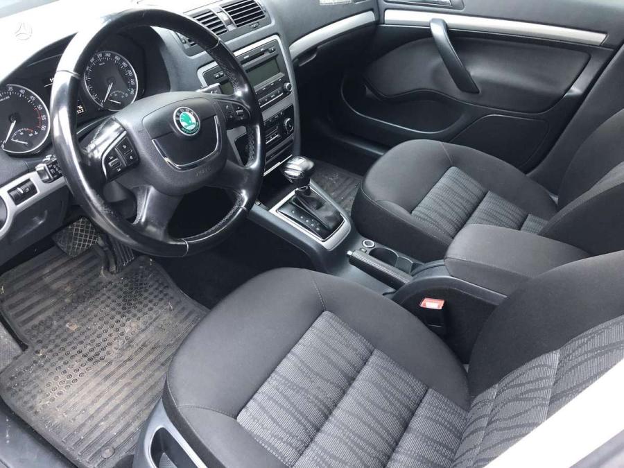 Pelēks Skoda Octavia 2012 Klaipėda, ar dzinēja tilpumu 1.60 L un nobraukumu 335 tūkst. km par 3500 €, foto 6 vietnē AUTOMOTO.COM.LV