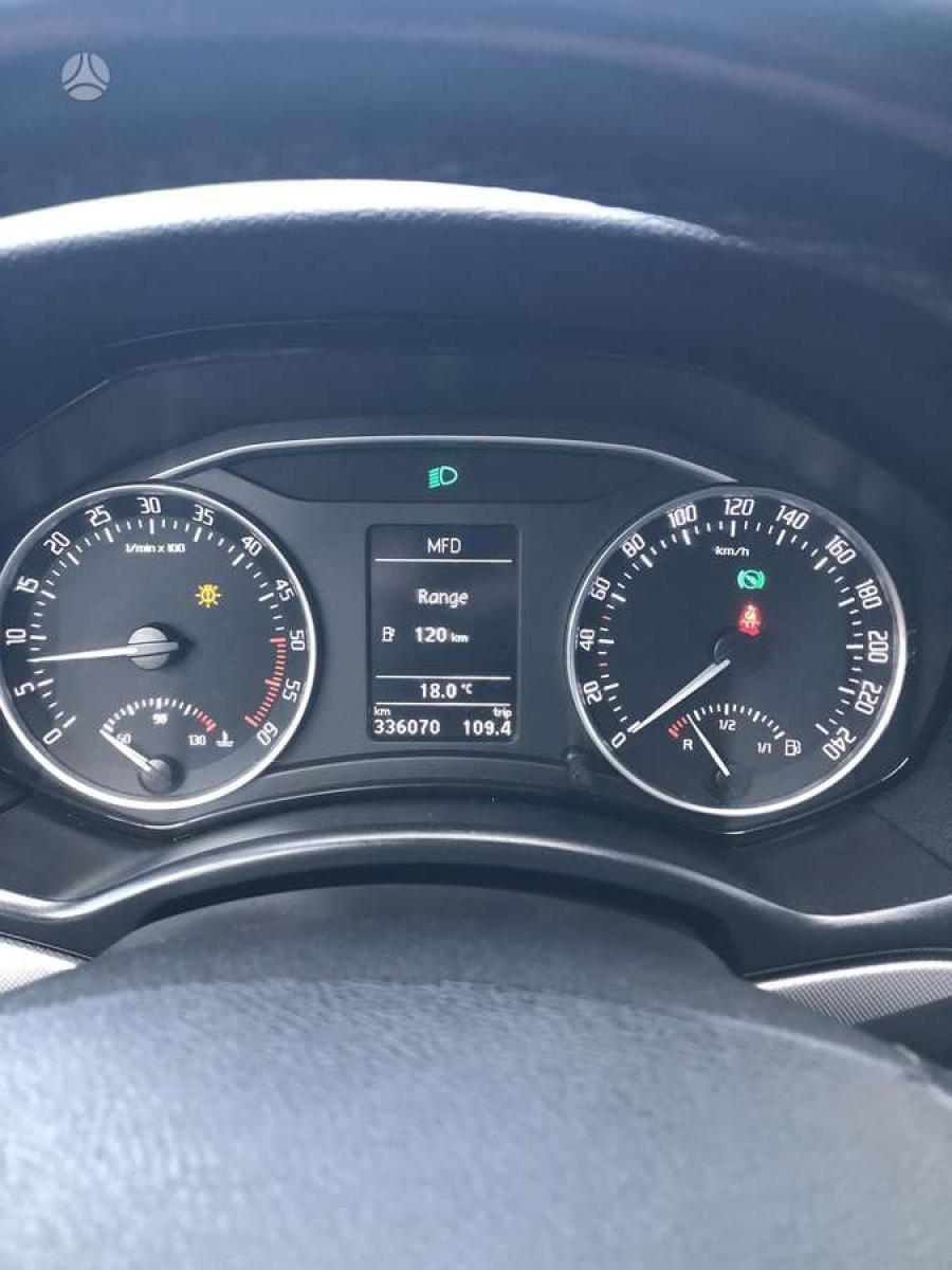 Pelēks Skoda Octavia 2012 Klaipėda, ar dzinēja tilpumu 1.60 L un nobraukumu 335 tūkst. km par 3500 €, foto 8 vietnē AUTOMOTO.COM.LV