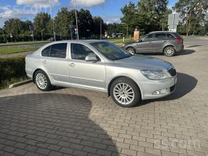 Grey Skoda Octavia 2012 in Riga, with an engine capacity of 2.00 L and mileage of 407 thousand km for 4100 €, photo 3 on AUTOMOTO.COM.LV