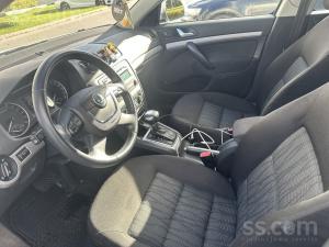 Grey Skoda Octavia 2012 in Riga, with an engine capacity of 2.00 L and mileage of 407 thousand km for 4100 €, photo 8 on AUTOMOTO.COM.LV