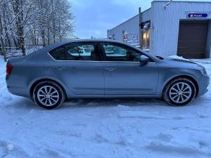 Grey Skoda Octavia 2013 in Panevezys, with an engine capacity of 1.97 L and mileage of 278 thousand km for 6250 €, photo 5 on AUTOMOTO.COM.LV