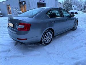 Grey Skoda Octavia 2013 in Panevezys, with an engine capacity of 1.97 L and mileage of 278 thousand km for 6250 €, photo 6 on AUTOMOTO.COM.LV