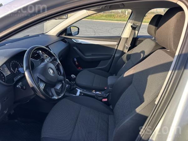 Grey Skoda Octavia 2013 in Riga, with an engine capacity of 1.60 L and mileage of 264 thousand km for 4000 €, photo 10 on AUTOMOTO.COM.LV