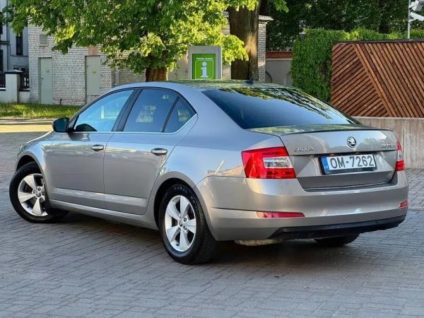 Grey Skoda Octavia 2013 in Jelgava, with an engine capacity of 1.80 L and mileage of 280 thousand km for 7690 €, photo 4 on AUTOMOTO.COM.LV