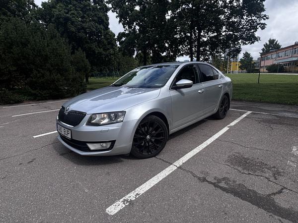 Pelēks Skoda Octavia 2013 Tallina, ar dzinēja tilpumu 1.60 L un nobraukumu 344 tūkst. km par 5000 €, foto 1 vietnē AUTOMOTO.COM.LV