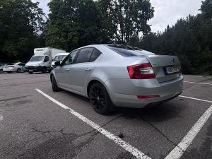 Pelēks Skoda Octavia 2013 Tallina, ar dzinēja tilpumu 1.60 L un nobraukumu 344 tūkst. km par 5000 €, foto 5 vietnē AUTOMOTO.COM.LV