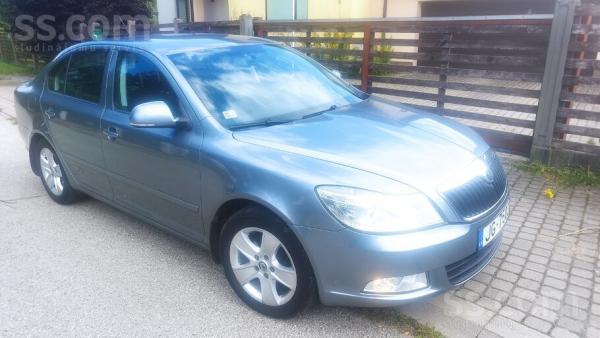 Pelēks Skoda Octavia 2013 Rīga, ar dzinēja tilpumu 1.60 L un nobraukumu 186 tūkst. km par 2500 €, foto 3 vietnē AUTOMOTO.COM.LV