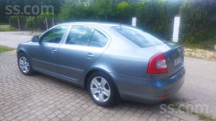 Pelēks Skoda Octavia 2013 Rīga, ar dzinēja tilpumu 1.60 L un nobraukumu 186 tūkst. km par 2500 €, foto 6 vietnē AUTOMOTO.COM.LV