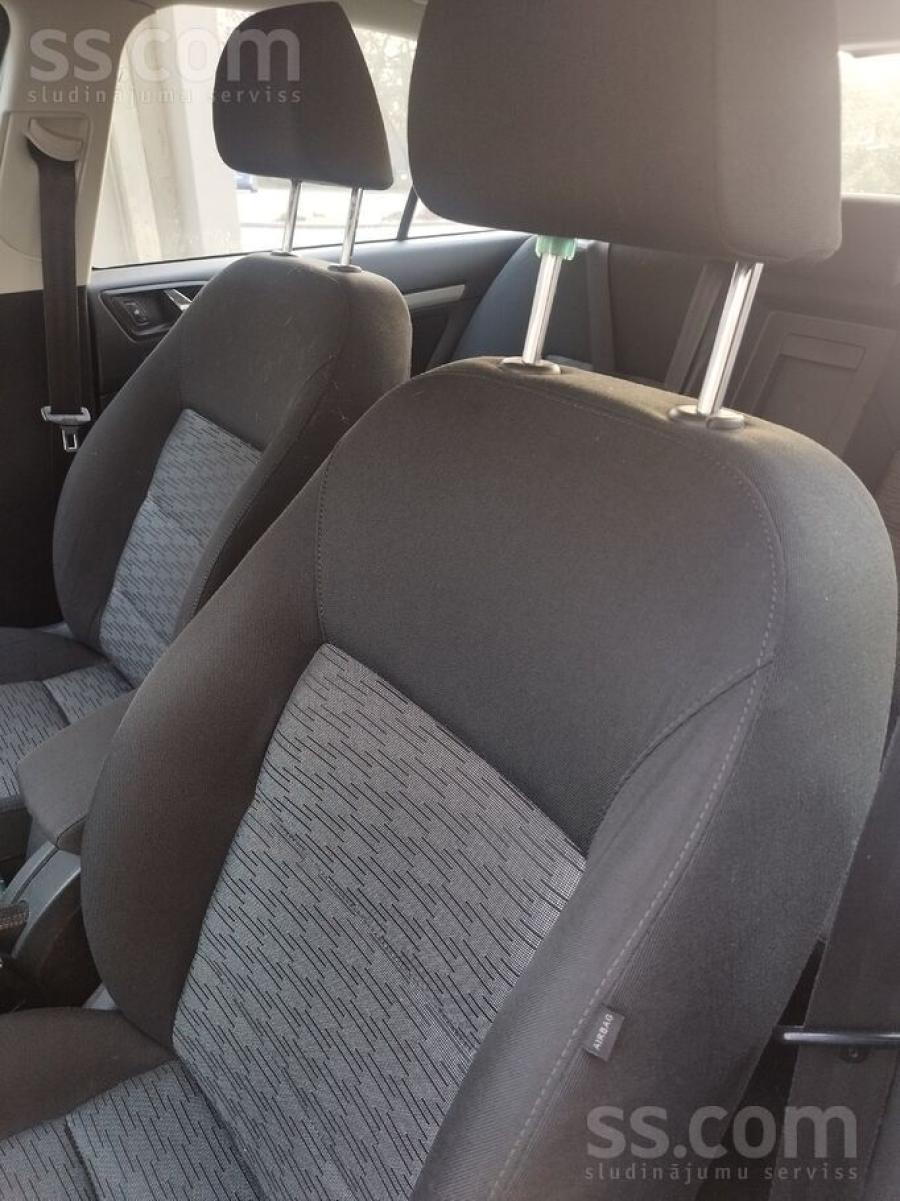 Pelēks Skoda Octavia 2013 Rīga, ar dzinēja tilpumu 1.60 L un nobraukumu 186 tūkst. km par 2500 €, foto 8 vietnē AUTOMOTO.COM.LV