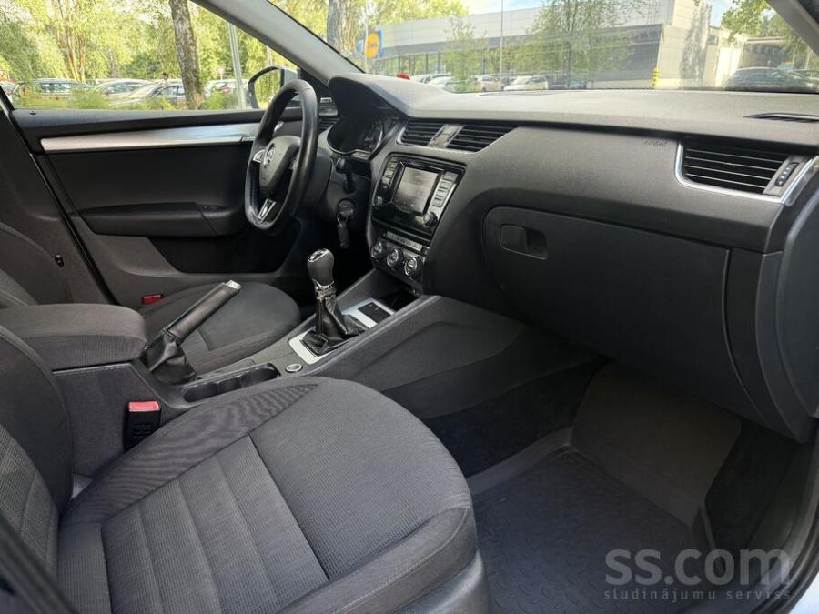 Pelēks Skoda Octavia 2014 Rīga, ar dzinēja tilpumu 1.60 L un nobraukumu 0 tūkst. km par 2890 €, foto 11 vietnē AUTOMOTO.COM.LV