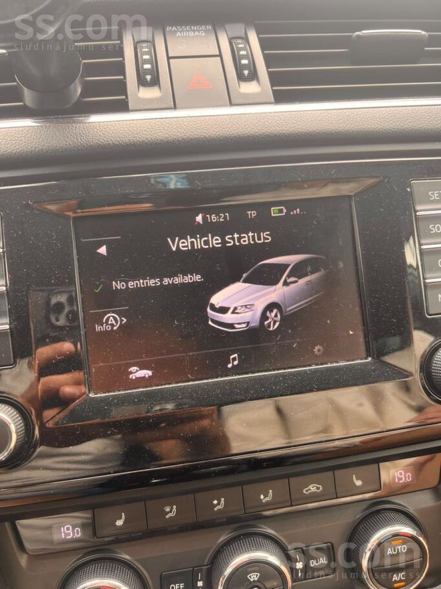 Grey Skoda Octavia 2014 in Riga, with an engine capacity of 1.60 L and mileage of 217 thousand km for 5650 €, photo 28 on AUTOMOTO.COM.LV