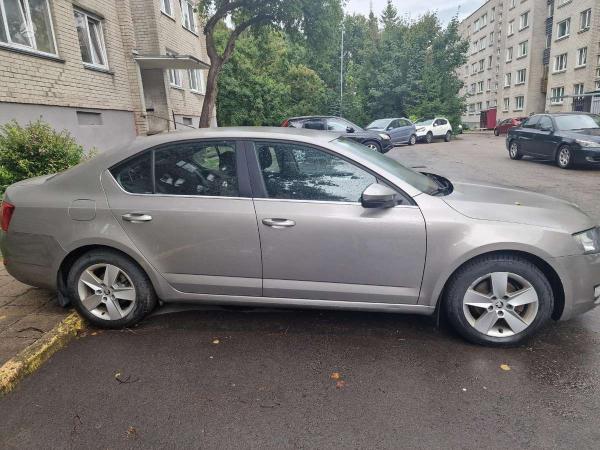 Grey Skoda Octavia 2014 in Klaipeda, with an engine capacity of 1.60 L and mileage of 209 thousand km for 4300 €, photo 4 on AUTOMOTO.COM.LV