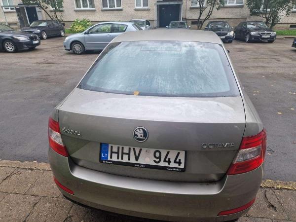 Grey Skoda Octavia 2014 in Klaipeda, with an engine capacity of 1.60 L and mileage of 209 thousand km for 4300 €, photo 5 on AUTOMOTO.COM.LV