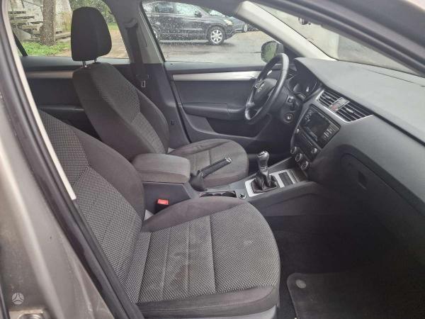 Grey Skoda Octavia 2014 in Klaipeda, with an engine capacity of 1.60 L and mileage of 209 thousand km for 4300 €, photo 6 on AUTOMOTO.COM.LV