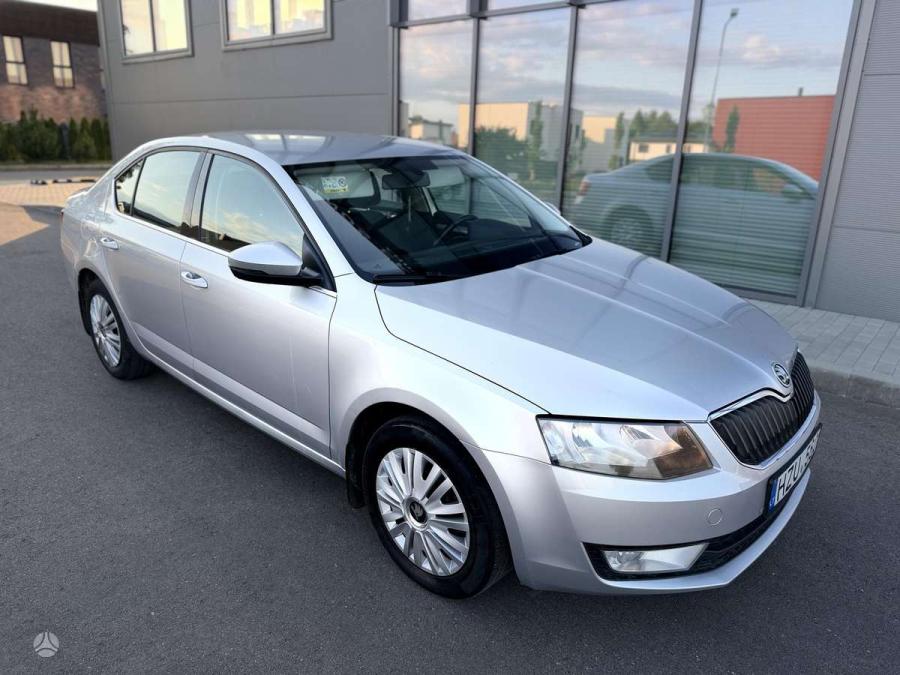 Grey Skoda Octavia 2015 in Vilnius, with an engine capacity of 1.60 L and mileage of 188 thousand km for 7700 €, photo 5 on AUTOMOTO.COM.LV