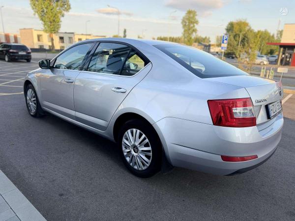 Grey Skoda Octavia 2015 in Vilnius, with an engine capacity of 1.60 L and mileage of 188 thousand km for 7700 €, photo 5 on AUTOMOTO.COM.LV