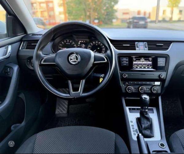 Grey Skoda Octavia 2015 in Vilnius, with an engine capacity of 1.60 L and mileage of 188 thousand km for 7300 €, photo 10 on AUTOMOTO.COM.LV