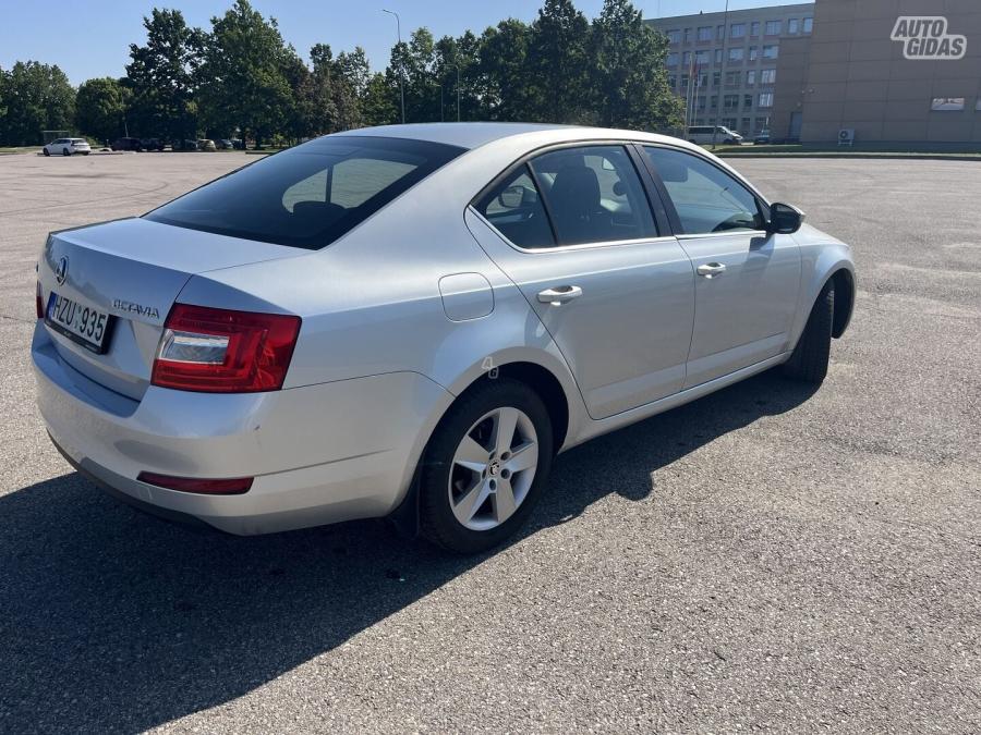 Pelēks Skoda Octavia 2015 Kauņa, ar dzinēja tilpumu 1.60 L un nobraukumu 287 tūkst. km par 4100 €, foto 6 vietnē AUTOMOTO.COM.LV