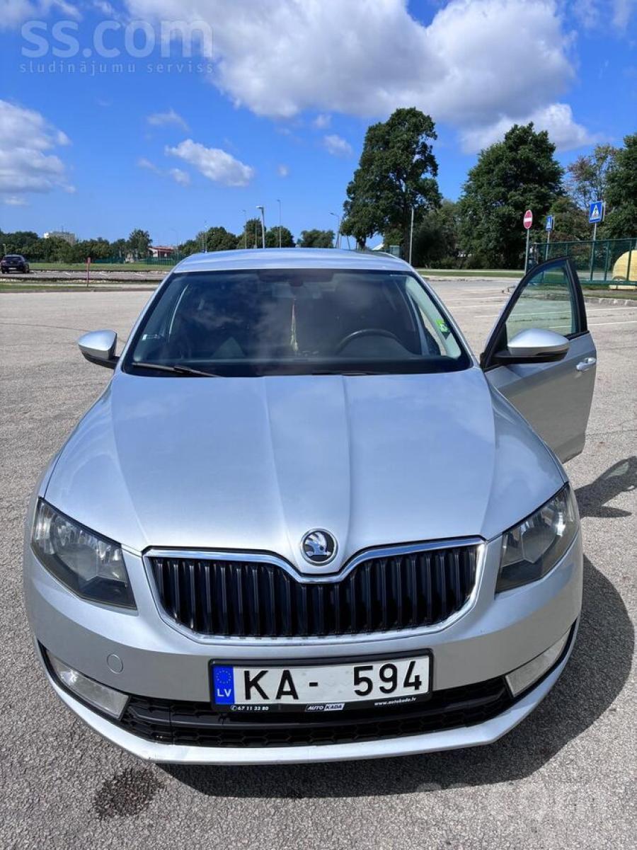 Pelēks Skoda Octavia 2015 Rīga, ar dzinēja tilpumu 2.00 L un nobraukumu 182 tūkst. km par 8490 €, foto 5 vietnē AUTOMOTO.COM.LV