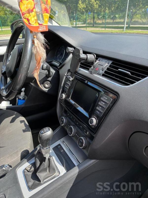 Pelēks Skoda Octavia 2015 Rīga, ar dzinēja tilpumu 2.00 L un nobraukumu 182 tūkst. km par 8490 €, foto 10 vietnē AUTOMOTO.COM.LV