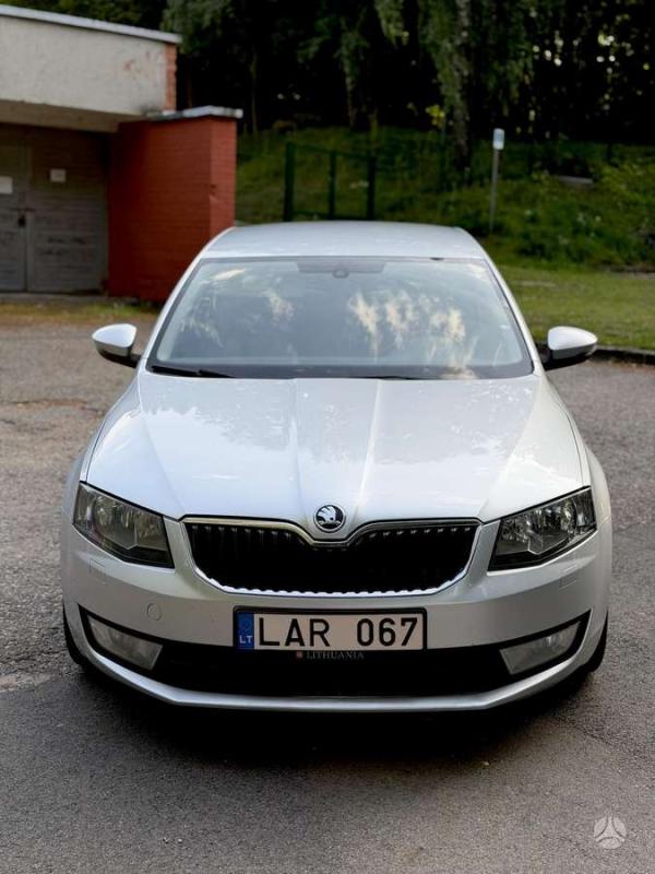 Pelēks Skoda Octavia 2015 Viļņa, ar dzinēja tilpumu 0.00 L un nobraukumu 290 tūkst. km par 3500 €, foto 3 vietnē AUTOMOTO.COM.LV